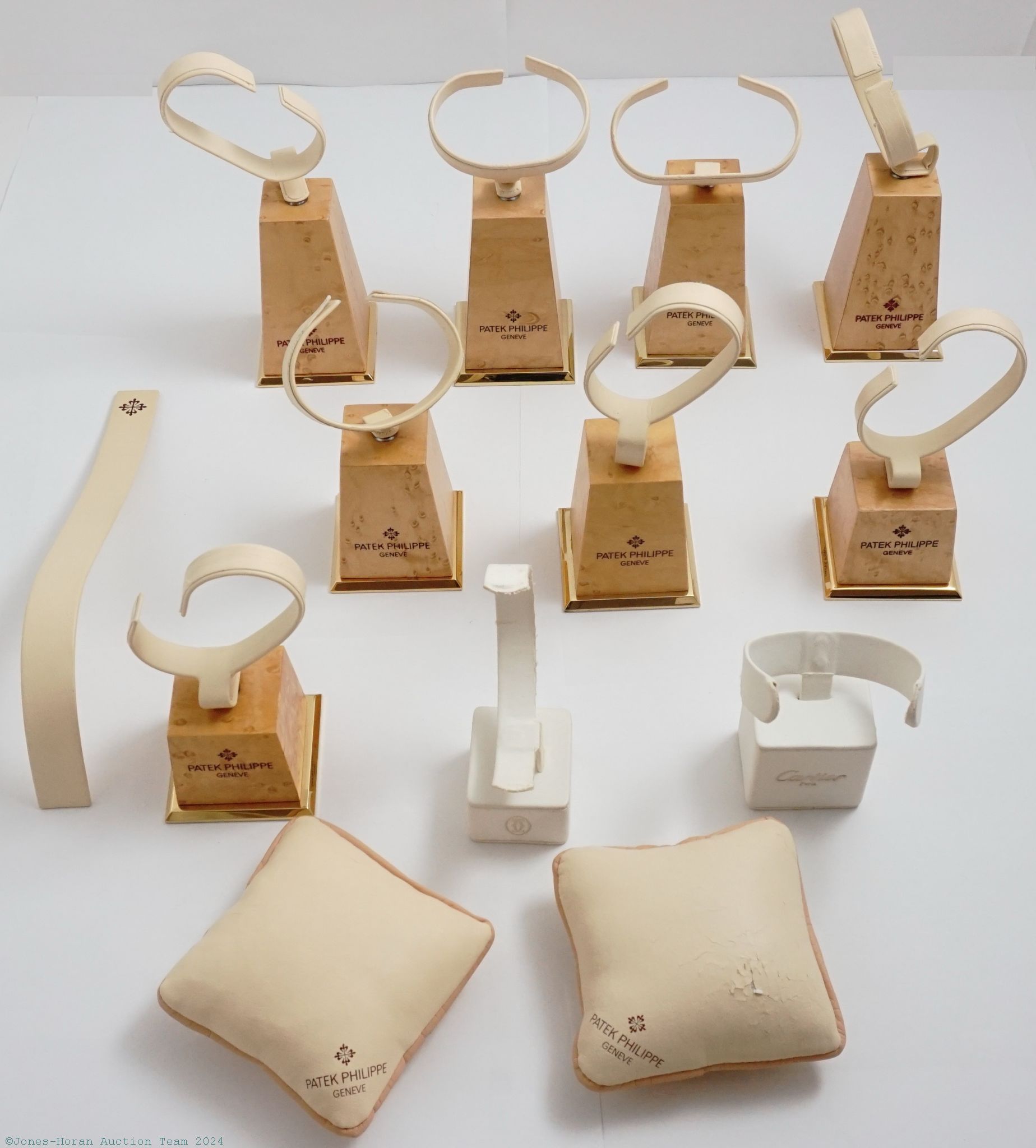 Horological Accessories, Signs and Books